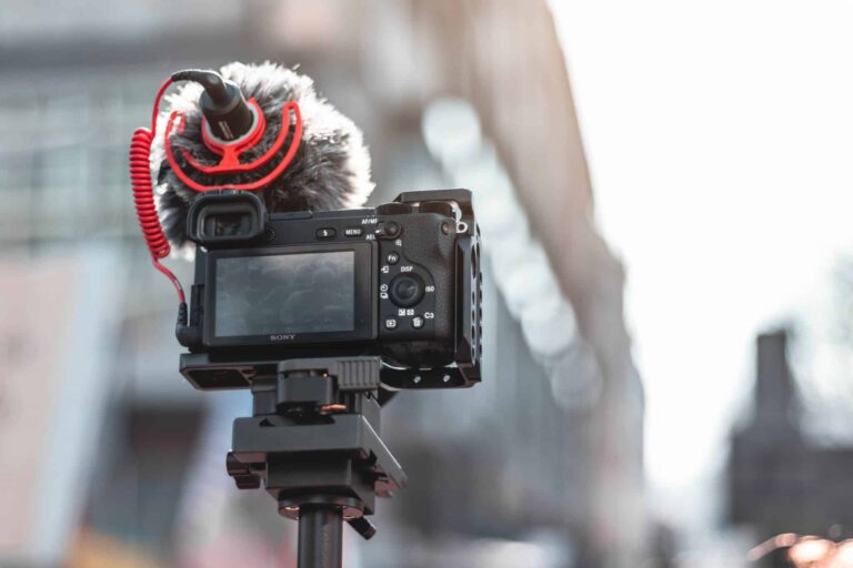 Choosing the Right Microphone for Your Canon Camera - TechnoWifi