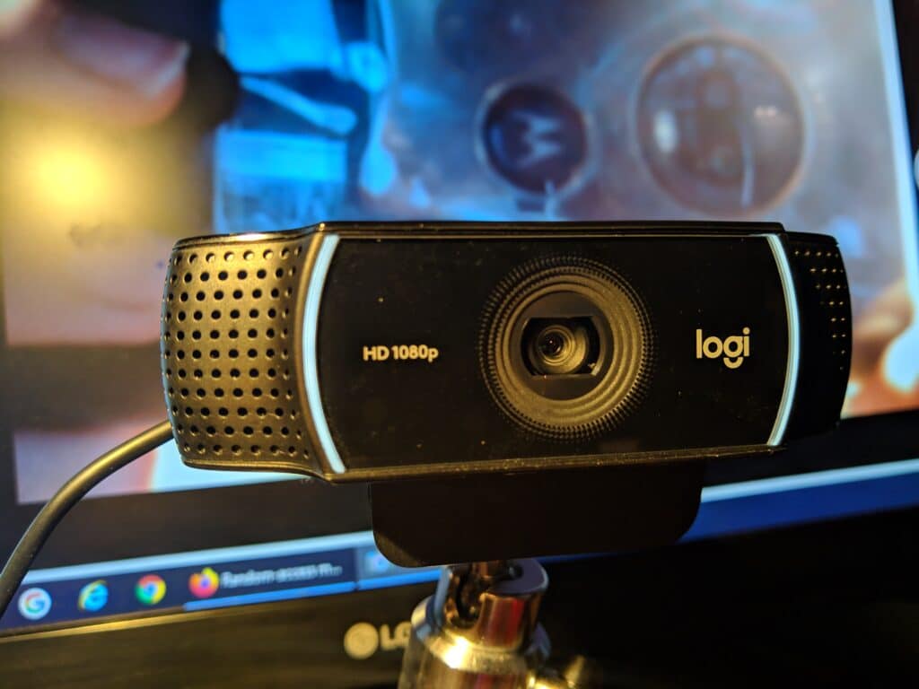 How to Set Up a Logitech Webcam - TechnoWifi